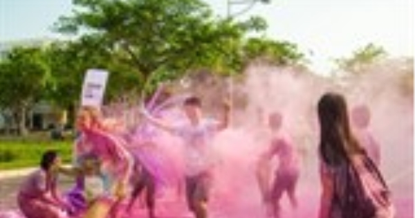 Colour Me Run held for the first time in Hanoi