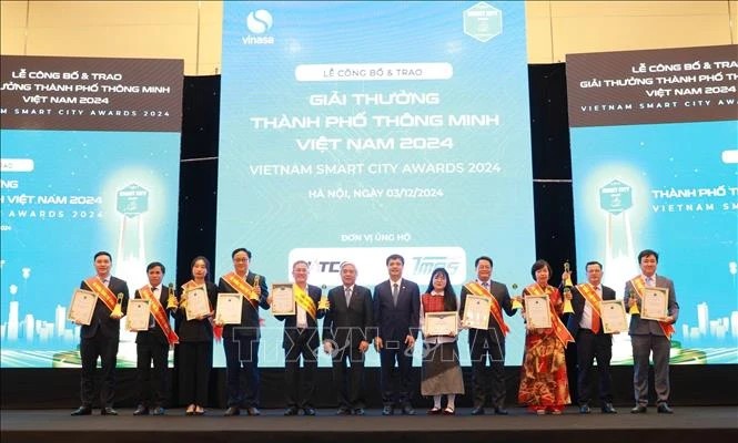 Nineteen initiatives receive Vietnam Smart City Awards 2024