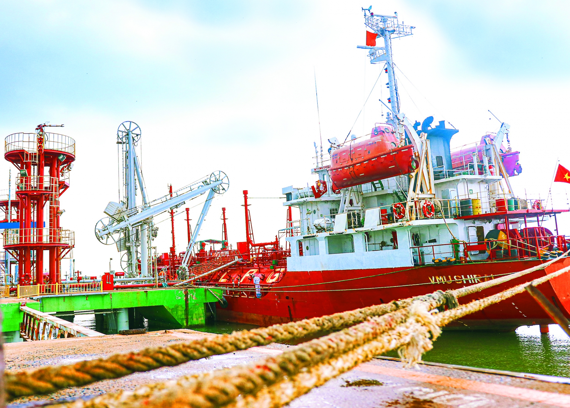 PV GAS trade union responds to safety concerns, rewards workers