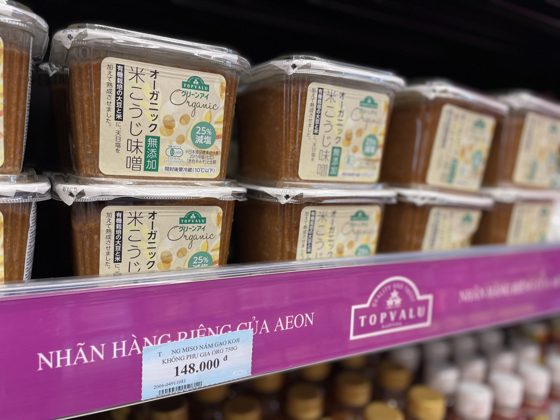 AEON Vietnam shelves plastic bag use