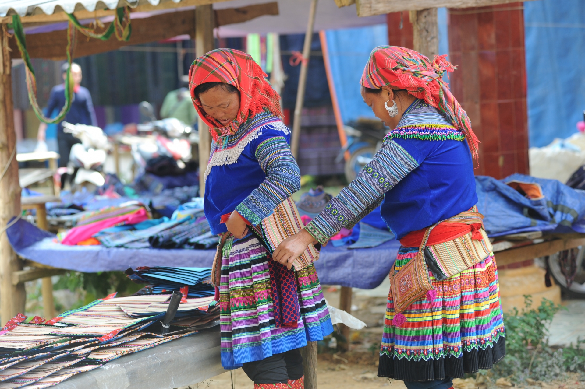 Unique Bac Ha Fair Market