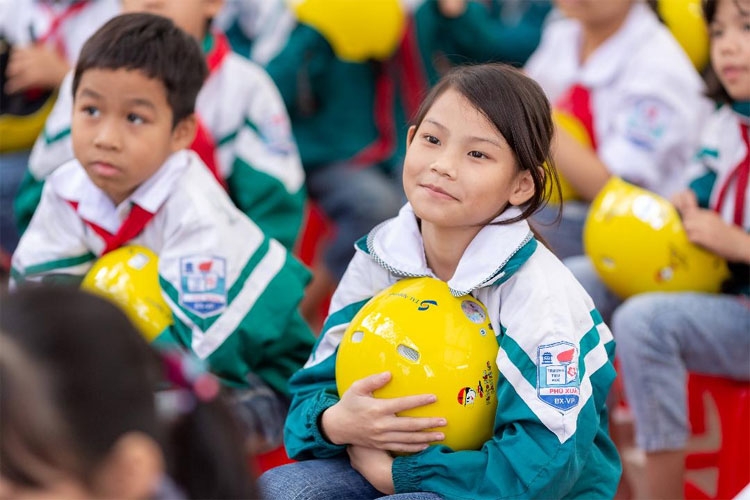 Helmets for Kids targets at-risk students in Vinh Phuc Province for the ...